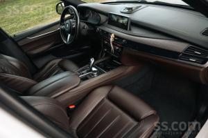 Balts BMW X5 2016 Dobele, ar dzinēja tilpumu 2.00 L un nobraukumu 160 tūkst. km par 23900 €, foto 15 vietnē AUTOMOTO.COM.LV