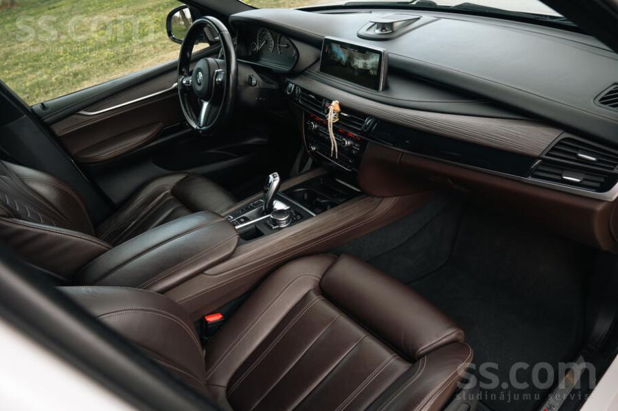 Balts BMW X5 2016 Dobele, ar dzinēja tilpumu 2.00 L un nobraukumu 160 tūkst. km par 23900 €, foto 15 vietnē AUTOMOTO.COM.LV