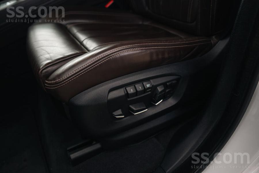 Balts BMW X5 2016 Dobele, ar dzinēja tilpumu 2.00 L un nobraukumu 160 tūkst. km par 23900 €, foto 17 vietnē AUTOMOTO.COM.LV