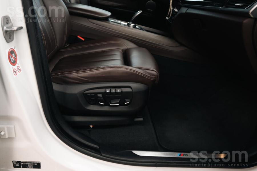 Balts BMW X5 2016 Dobele, ar dzinēja tilpumu 2.00 L un nobraukumu 160 tūkst. km par 23900 €, foto 18 vietnē AUTOMOTO.COM.LV