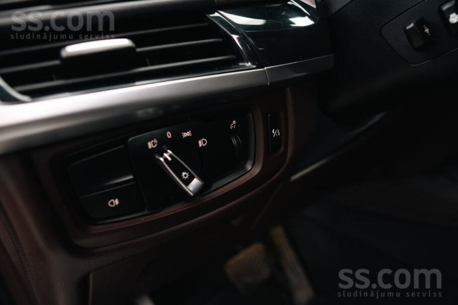 Balts BMW X5 2016 Dobele, ar dzinēja tilpumu 2.00 L un nobraukumu 160 tūkst. km par 23900 €, foto 26 vietnē AUTOMOTO.COM.LV