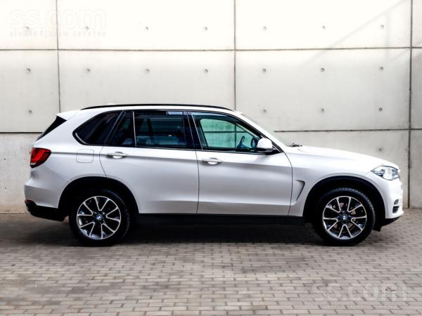 Balts BMW X5 2016 Rīga, ar dzinēja tilpumu 3.00 L un nobraukumu 121 tūkst. km par 19900 €, foto 4 vietnē AUTOMOTO.COM.LV