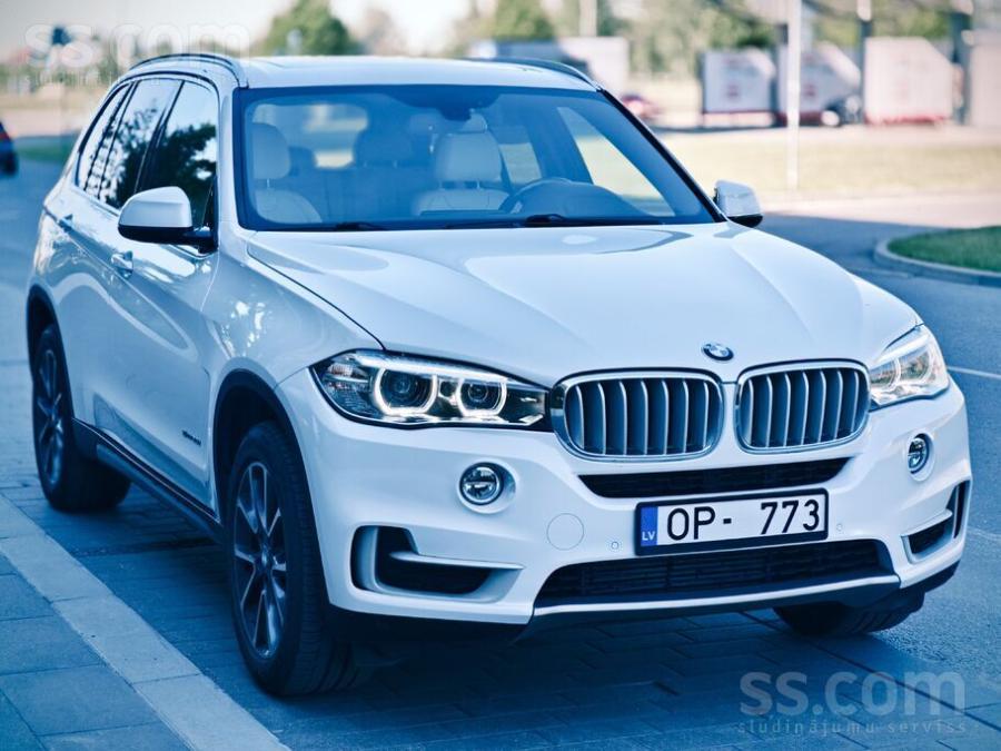 White BMW X5 2016 in Riga, with an engine capacity of 3.00 L and mileage of 88 thousand km for 19900 €, photo 8 on AUTOMOTO.COM.LV