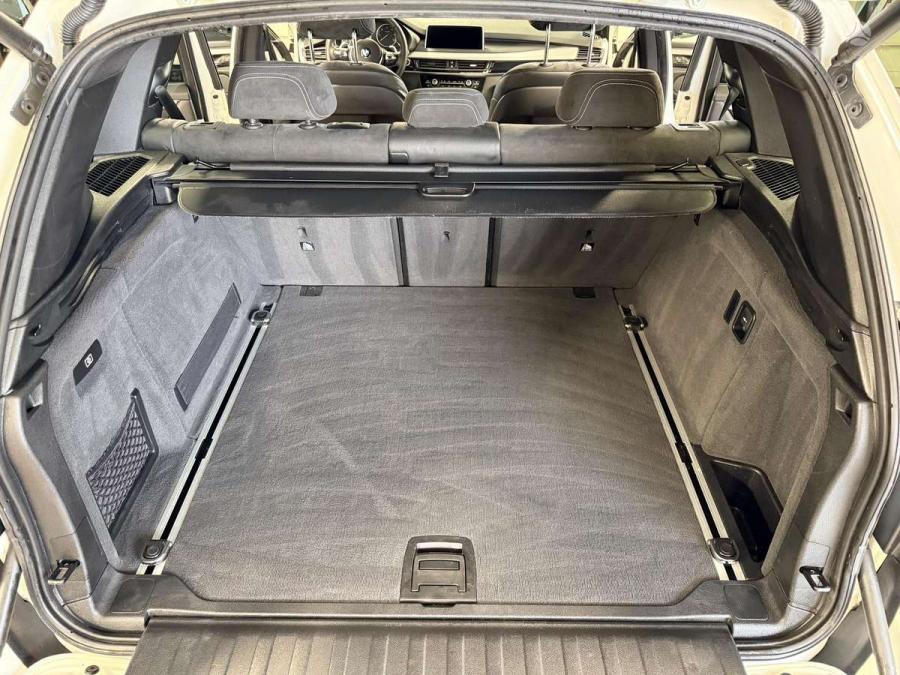 Balts BMW X5 2016 Kauņa, ar dzinēja tilpumu 2.99 L un nobraukumu 230 tūkst. km par 11800 €, foto 30 vietnē AUTOMOTO.COM.LV