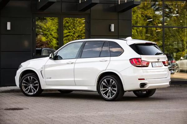 Balts BMW X5 2016 Jelgava, ar dzinēja tilpumu 3.00 L un nobraukumu 197 tūkst. km par 29900 €, foto 9 vietnē AUTOMOTO.COM.LV