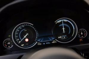 White BMW X5 2016 in Jelgava, with an engine capacity of 3.00 L and mileage of 197 thousand km for 29900 €, photo 52 on AUTOMOTO.COM.LV