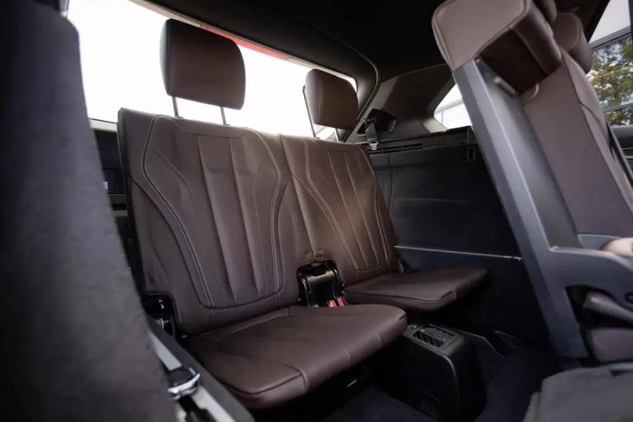 White BMW X5 2016 in Jelgava, with an engine capacity of 3.00 L and mileage of 197 thousand km for 29900 €, photo 66 on AUTOMOTO.COM.LV
