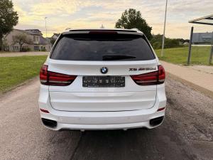 White BMW X5 2016 in Trakai, with an engine capacity of 2.99 L and mileage of 224 thousand km for 22000 €, photo 5 on AUTOMOTO.COM.LV