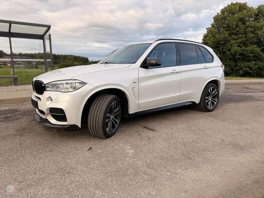 White BMW X5 2016 in Trakai, with an engine capacity of 2.99 L and mileage of 224 thousand km for 22000 €, photo 8 on AUTOMOTO.COM.LV