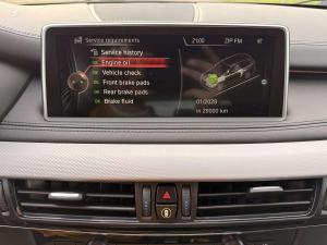 White BMW X5 2016 in Trakai, with an engine capacity of 2.99 L and mileage of 224 thousand km for 22000 €, photo 18 on AUTOMOTO.COM.LV