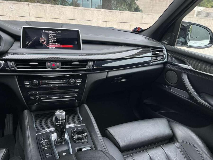 Balts BMW X5 2016 Viļņa, ar dzinēja tilpumu 4.40 L un nobraukumu 152 tūkst. km par 15900 €, foto 17 vietnē AUTOMOTO.COM.LV