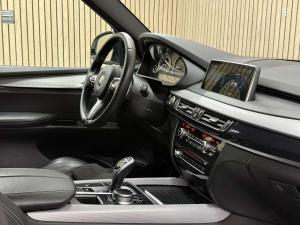 White BMW X5 2016 in Marijampole, with an engine capacity of 2.99 L and mileage of 255 thousand km for 20750 €, photo 23 on AUTOMOTO.COM.LV