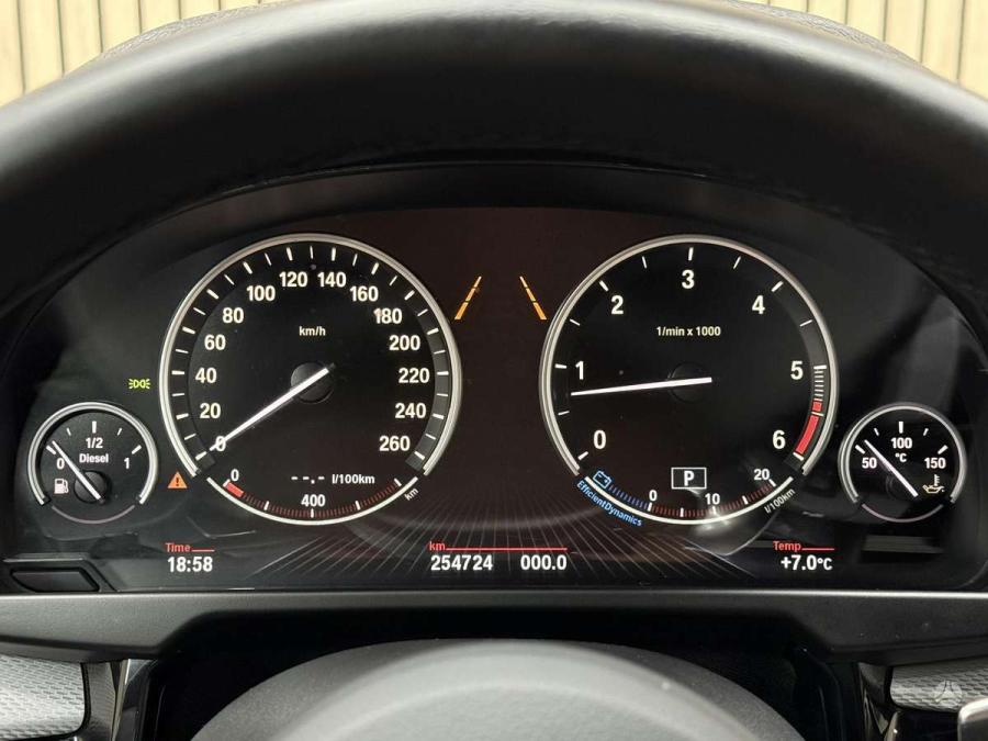 White BMW X5 2016 in Marijampole, with an engine capacity of 2.99 L and mileage of 255 thousand km for 20750 €, photo 27 on AUTOMOTO.COM.LV