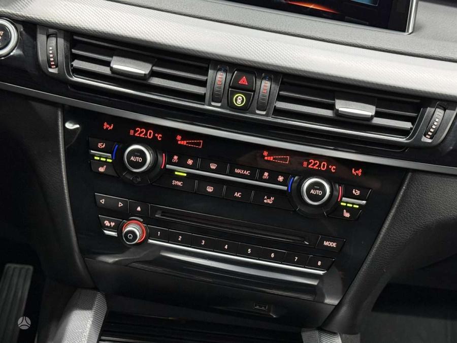 White BMW X5 2016 in Marijampole, with an engine capacity of 2.99 L and mileage of 255 thousand km for 20750 €, photo 32 on AUTOMOTO.COM.LV