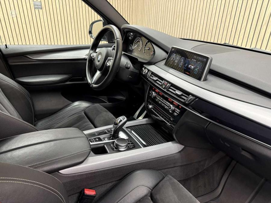 White BMW X5 2016 in Marijampole, with an engine capacity of 2.99 L and mileage of 255 thousand km for 20750 €, photo 35 on AUTOMOTO.COM.LV