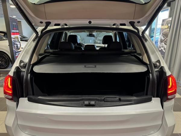 Balts BMW X5 2016 Rīga, ar dzinēja tilpumu 2.00 L un nobraukumu 182 tūkst. km par 20599 €, foto 8 vietnē AUTOMOTO.COM.LV