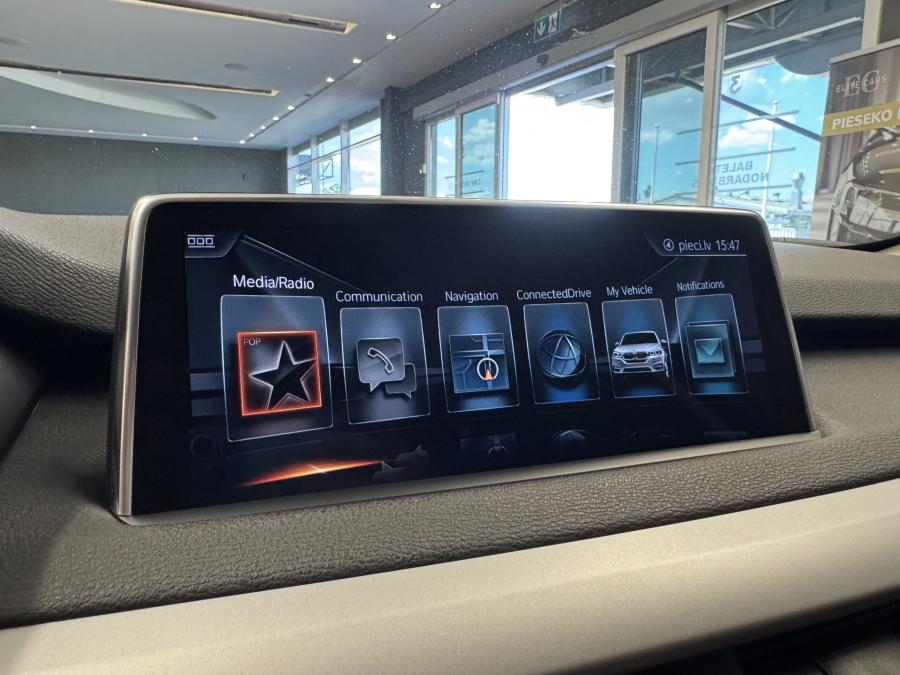 Balts BMW X5 2016 Rīga, ar dzinēja tilpumu 2.00 L un nobraukumu 182 tūkst. km par 20599 €, foto 15 vietnē AUTOMOTO.COM.LV