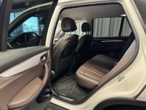 Balts BMW X5 2016 Rīga, ar dzinēja tilpumu 2.00 L un nobraukumu 182 tūkst. km par 20599 €, foto 23 vietnē AUTOMOTO.COM.LV