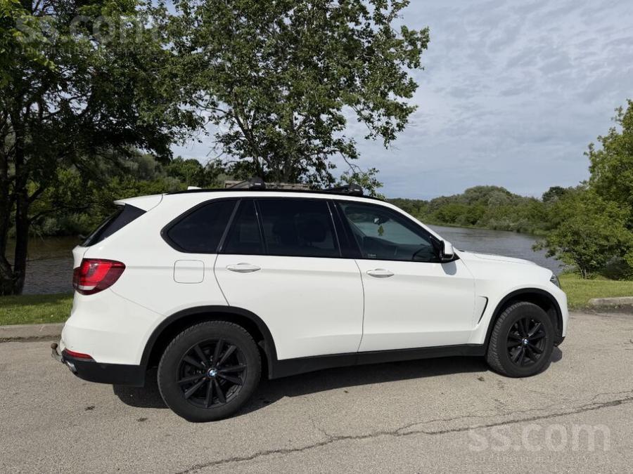 Balts BMW X5 2016 Rīga, ar dzinēja tilpumu 3.00 L un nobraukumu 30 tūkst. km par 16500 €, foto 3 vietnē AUTOMOTO.COM.LV