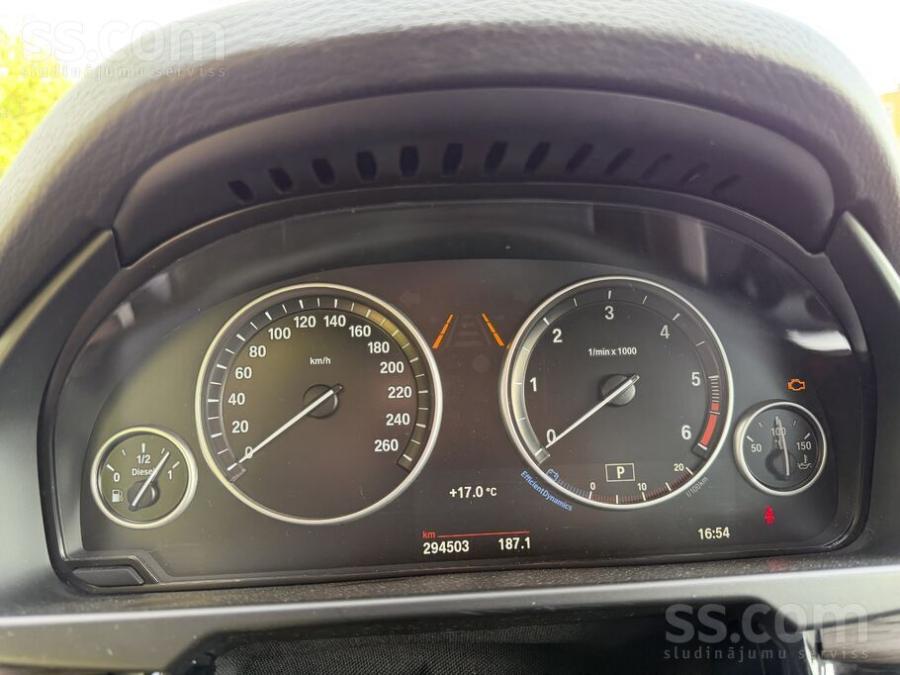 Balts BMW X5 2016 Rīga, ar dzinēja tilpumu 3.00 L un nobraukumu 30 tūkst. km par 16500 €, foto 6 vietnē AUTOMOTO.COM.LV