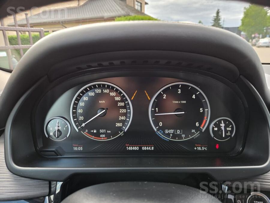 White BMW X5 2016 in Riga, with an engine capacity of 3.00 L and mileage of 148 thousand km for 34200 €, photo 4 on AUTOMOTO.COM.LV