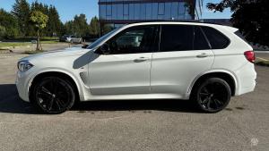 White BMW X5 2016 in Vilnius, with an engine capacity of 2.99 L and mileage of 316 thousand km for 19200 €, photo 4 on AUTOMOTO.COM.LV