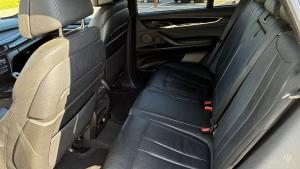White BMW X5 2016 in Vilnius, with an engine capacity of 2.99 L and mileage of 316 thousand km for 19200 €, photo 13 on AUTOMOTO.COM.LV