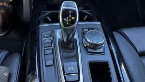 White BMW X5 2016 in Vilnius, with an engine capacity of 2.99 L and mileage of 316 thousand km for 19200 €, photo 27 on AUTOMOTO.COM.LV