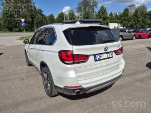 White BMW X5 2016 in Riga, with an engine capacity of 3.00 L and mileage of 90 thousand km for 19490 €, photo 9 on AUTOMOTO.COM.LV