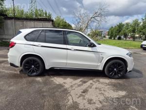 White BMW X5 2016 in Riga, with an engine capacity of 3.00 L and mileage of 206 thousand km for 22590 €, photo 6 on AUTOMOTO.COM.LV