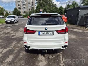 White BMW X5 2016 in Riga, with an engine capacity of 3.00 L and mileage of 206 thousand km for 22590 €, photo 8 on AUTOMOTO.COM.LV