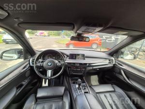 White BMW X5 2016 in Riga, with an engine capacity of 3.00 L and mileage of 206 thousand km for 22590 €, photo 12 on AUTOMOTO.COM.LV