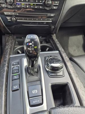White BMW X5 2016 in Riga, with an engine capacity of 3.00 L and mileage of 206 thousand km for 22590 €, photo 16 on AUTOMOTO.COM.LV