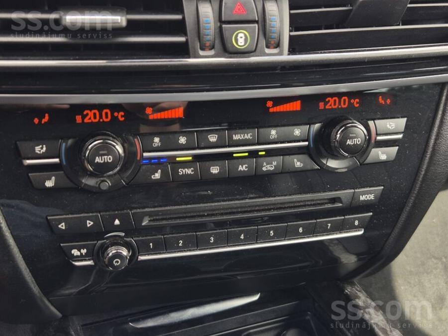 White BMW X5 2016 in Riga, with an engine capacity of 3.00 L and mileage of 206 thousand km for 22590 €, photo 17 on AUTOMOTO.COM.LV