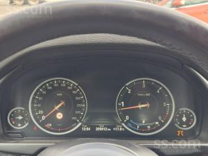 White BMW X5 2016 in Riga, with an engine capacity of 3.00 L and mileage of 206 thousand km for 22590 €, photo 19 on AUTOMOTO.COM.LV