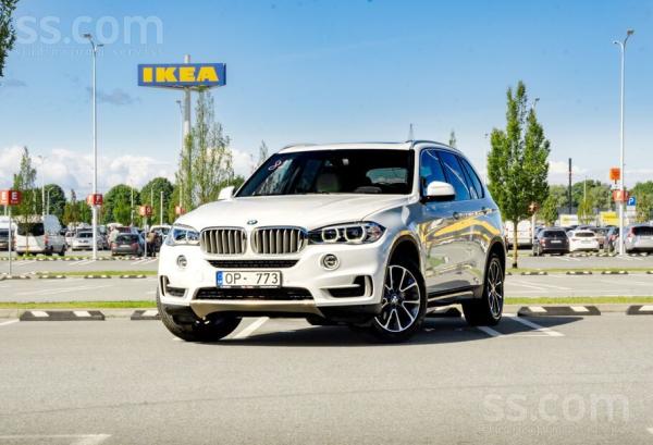 Balts BMW X5 2016 Rīga, ar dzinēja tilpumu 3.00 L un nobraukumu 90 tūkst. km par 19490 €, foto 1 vietnē AUTOMOTO.COM.LV