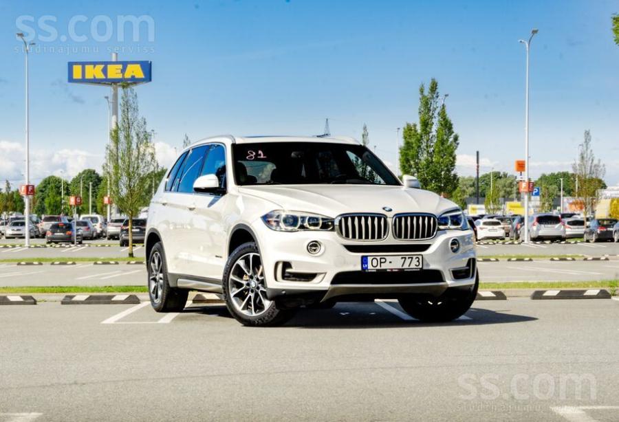 White BMW X5 2016 in Riga, with an engine capacity of 3.00 L and mileage of 90 thousand km for 19490 €, photo 3 on AUTOMOTO.COM.LV