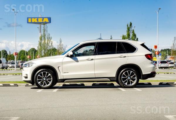 Balts BMW X5 2016 Rīga, ar dzinēja tilpumu 3.00 L un nobraukumu 90 tūkst. km par 19490 €, foto 5 vietnē AUTOMOTO.COM.LV