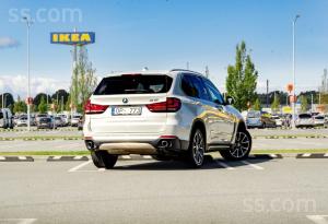 White BMW X5 2016 in Riga, with an engine capacity of 3.00 L and mileage of 90 thousand km for 19490 €, photo 7 on AUTOMOTO.COM.LV