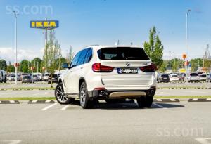 White BMW X5 2016 in Riga, with an engine capacity of 3.00 L and mileage of 90 thousand km for 19490 €, photo 9 on AUTOMOTO.COM.LV
