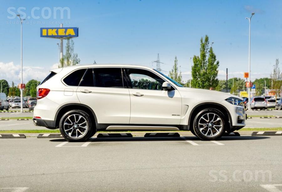White BMW X5 2016 in Riga, with an engine capacity of 3.00 L and mileage of 90 thousand km for 19490 €, photo 10 on AUTOMOTO.COM.LV
