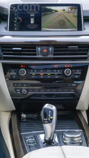 White BMW X5 2016 in Riga, with an engine capacity of 3.00 L and mileage of 90 thousand km for 19490 €, photo 14 on AUTOMOTO.COM.LV