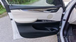 White BMW X5 2016 in Riga, with an engine capacity of 3.00 L and mileage of 90 thousand km for 19490 €, photo 27 on AUTOMOTO.COM.LV