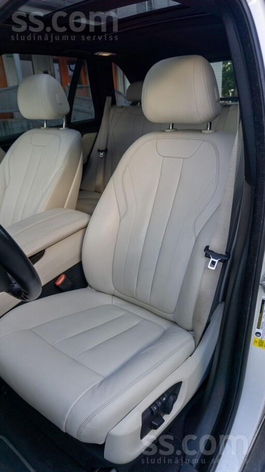 White BMW X5 2016 in Riga, with an engine capacity of 3.00 L and mileage of 90 thousand km for 19490 €, photo 29 on AUTOMOTO.COM.LV
