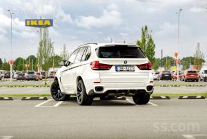 White BMW X5 2016 in Riga, with an engine capacity of 3.00 L and mileage of 206 thousand km for 22590 €, photo 9 on AUTOMOTO.COM.LV