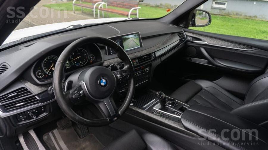 White BMW X5 2016 in Riga, with an engine capacity of 3.00 L and mileage of 206 thousand km for 22590 €, photo 11 on AUTOMOTO.COM.LV