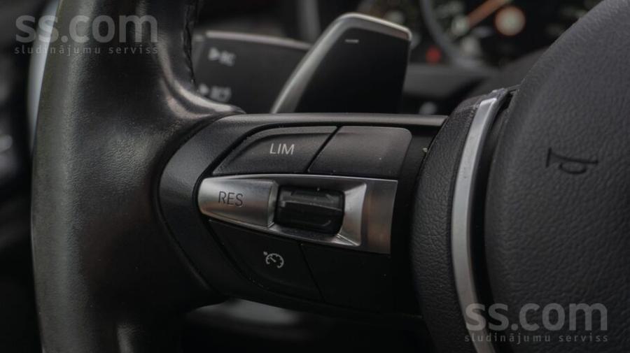 White BMW X5 2016 in Riga, with an engine capacity of 3.00 L and mileage of 206 thousand km for 22590 €, photo 22 on AUTOMOTO.COM.LV