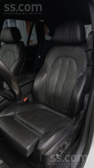 White BMW X5 2016 in Riga, with an engine capacity of 3.00 L and mileage of 206 thousand km for 22590 €, photo 30 on AUTOMOTO.COM.LV