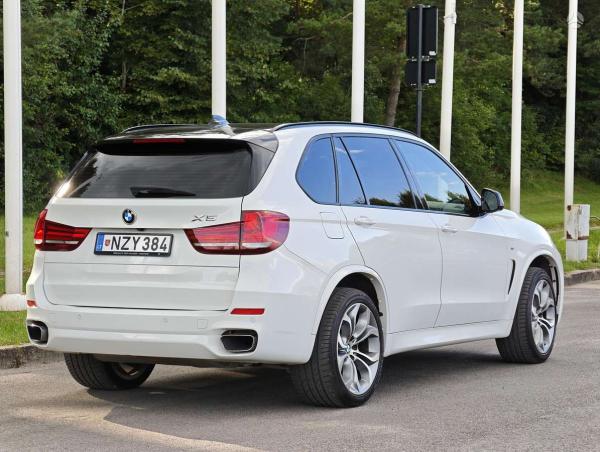 White BMW X5 2016 in Vilnius, with an engine capacity of 3.00 L and mileage of 155 thousand km for 22000 €, photo 6 on AUTOMOTO.COM.LV