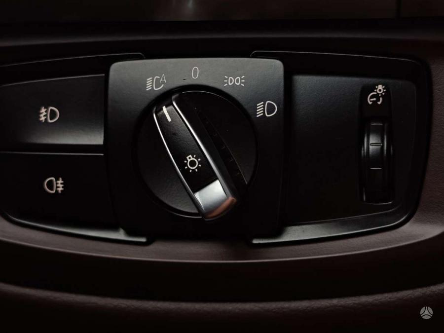 Balts BMW X5 2016 Viļņa, ar dzinēja tilpumu 3.00 L un nobraukumu 155 tūkst. km par 22000 €, foto 19 vietnē AUTOMOTO.COM.LV